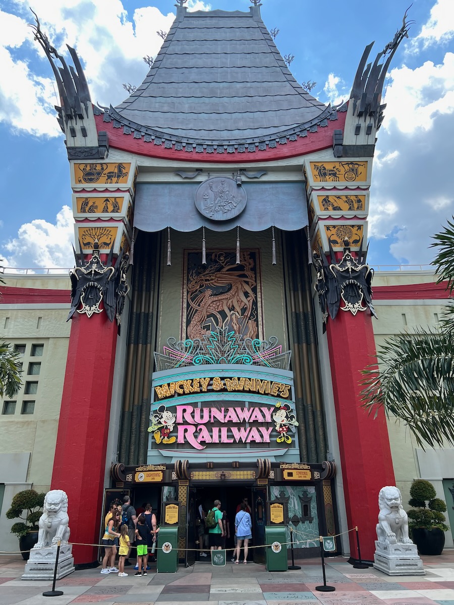 Who Has the BEST Walt Disney World Crowd Calendar? - Buster and the Banshee